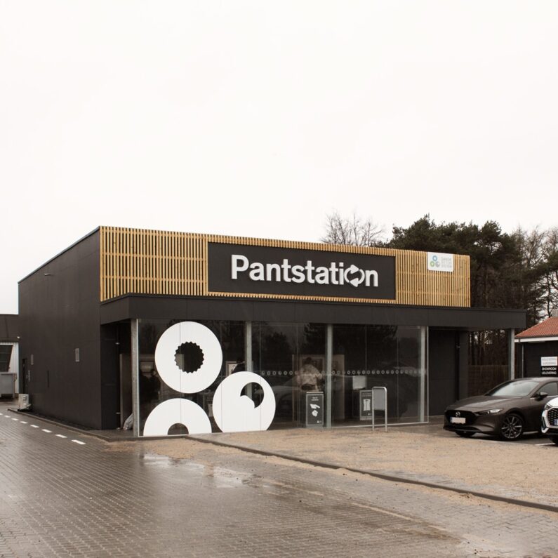 Projektering og byggeledelse på pantstationer i hele Danmark - Hovaldt